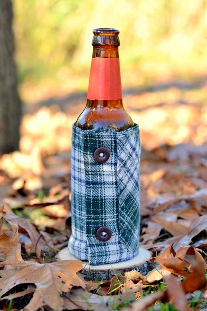 Flannel Pocket Beer Coozies (No-Sew!) - Fair Robin Revival