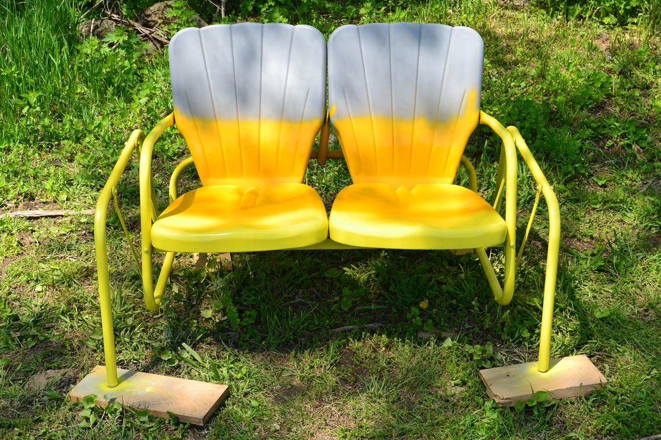 Rusty Vintage Glider Bench Makeover - Fair Robin Revival